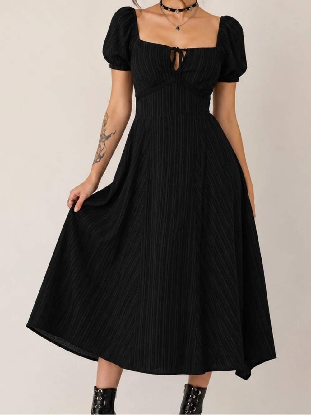 Disturbia | Dresses | Disturbia Fenella Keyhole Midi Dress 8 | Poshmark